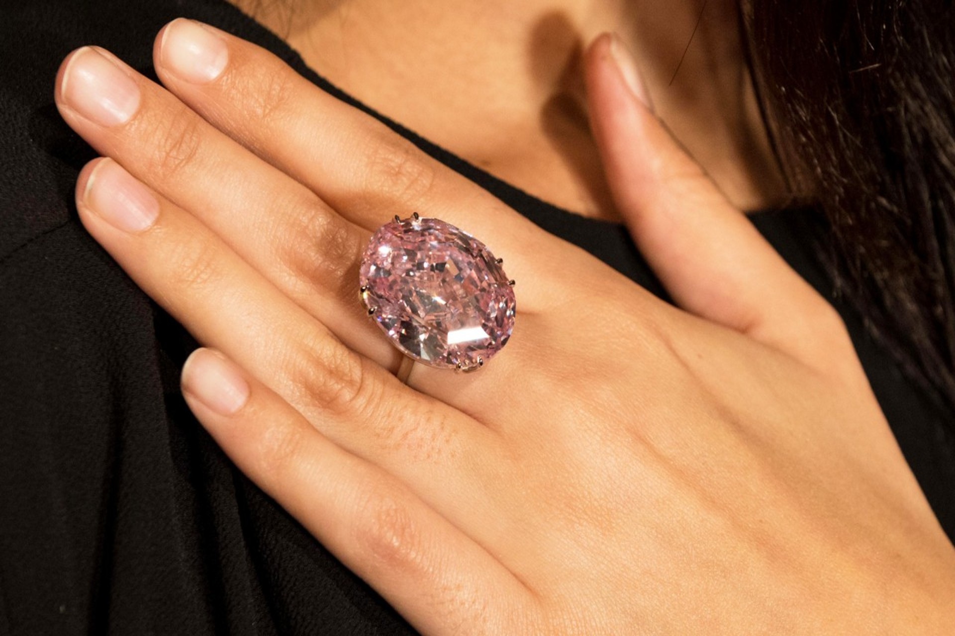 Benefits Of Investment In Australian Pink Diamond - Lifestyle3
